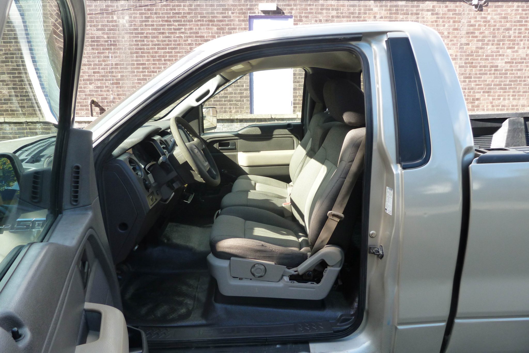 2009 Ford F150 4.6 V8 Pickup Truck Automatic - Total Auto Imports